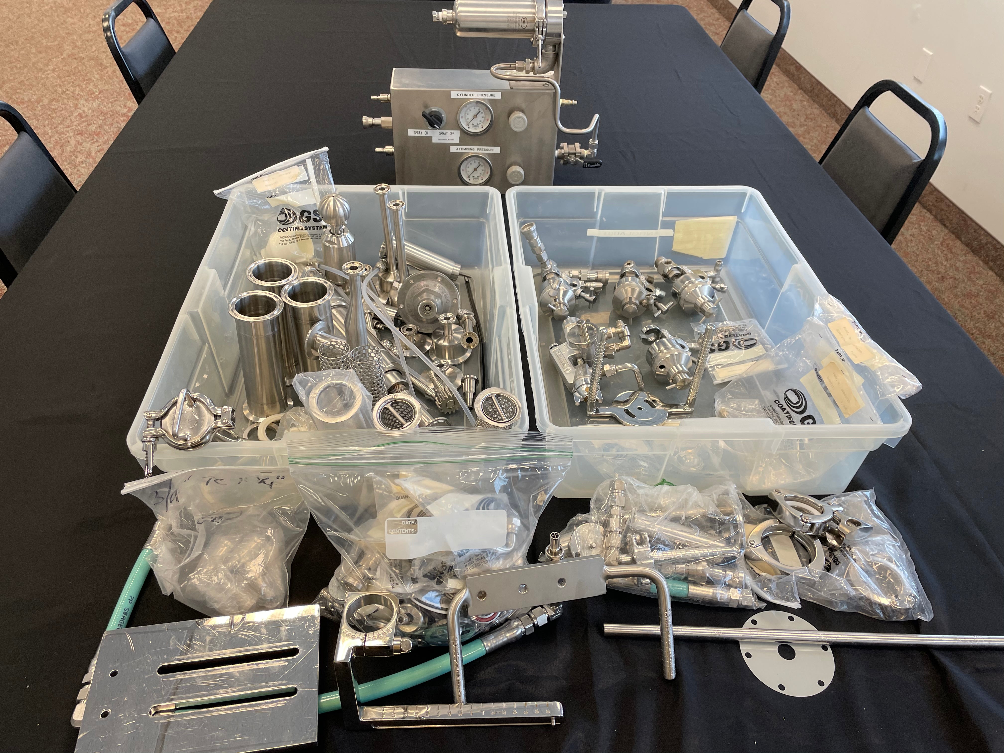 One Piston Pump, Controller and 4 Graco Spray Guns – PharmParts