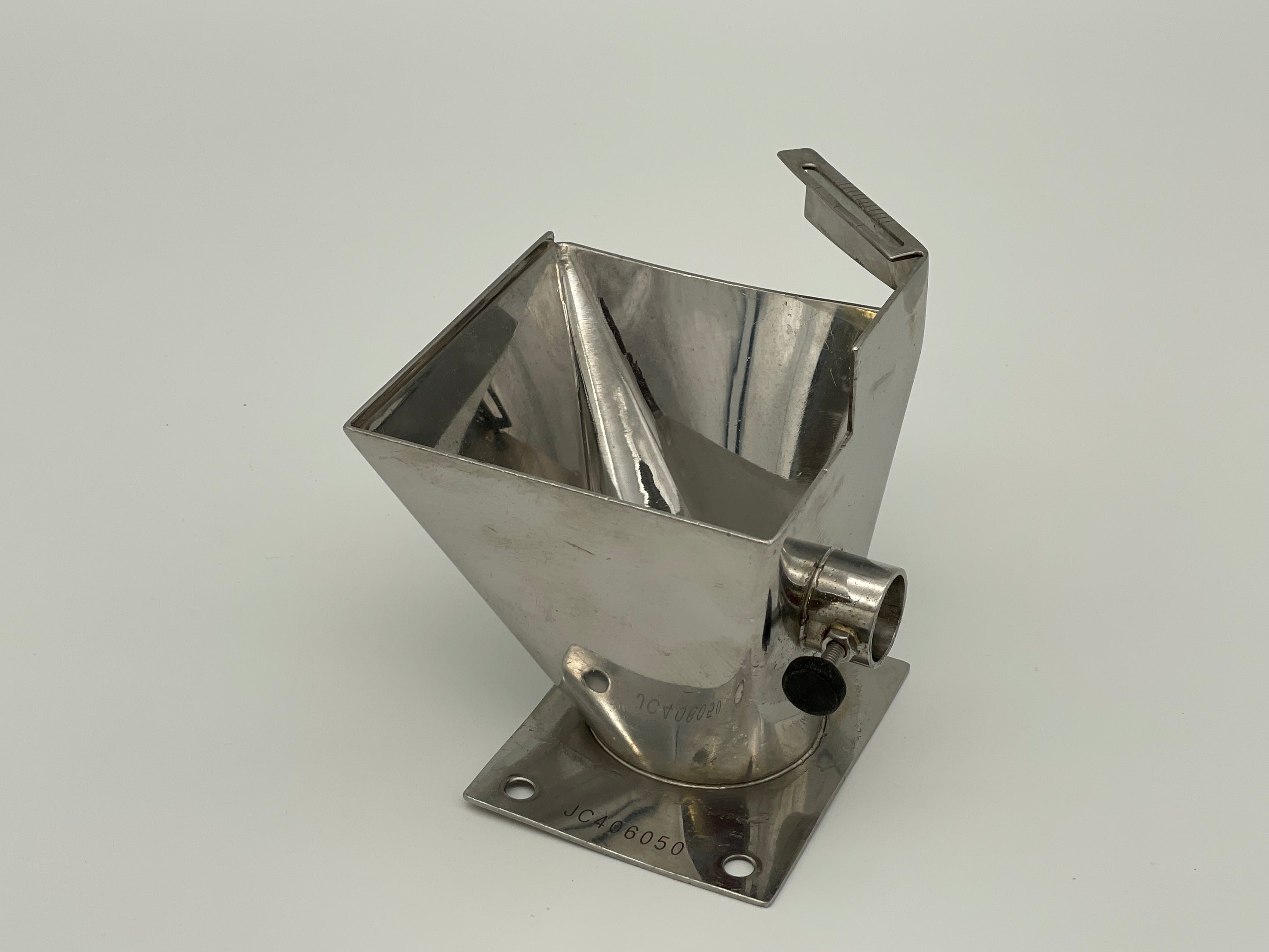 Lower Rejection Chute for Kikusui – PharmParts