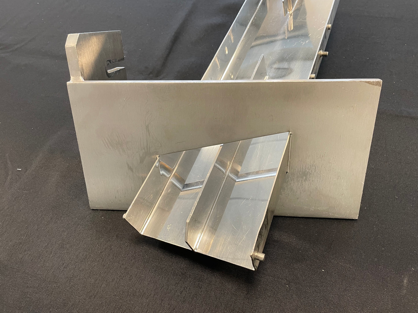 Discharge Chute with Bracket – PharmParts